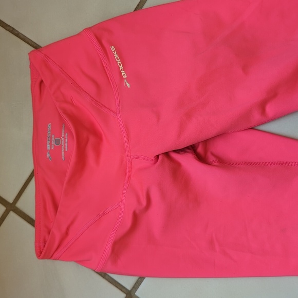 Brooks | Pants & Jumpsuits | Hot Neon Pink Running Capri Leggings ...